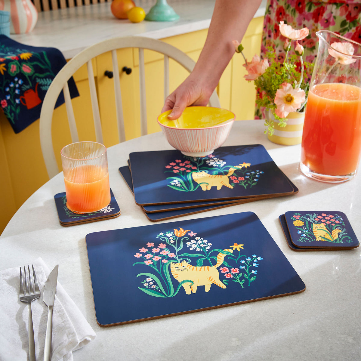Marmalade Meadow Placemat 4 Pack in Navy – Ulster Weavers
